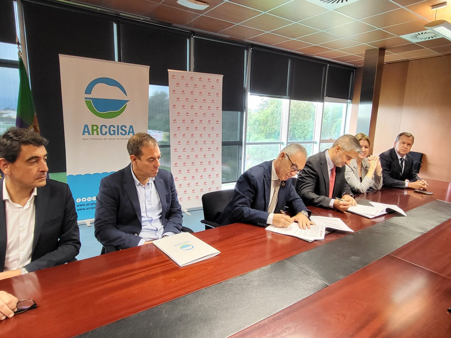 CEPSA Y ARCGISA FIRMAN UN ACUERDO PIONERO PARA PRODUCIR HIDRÓGENO VERDE ...