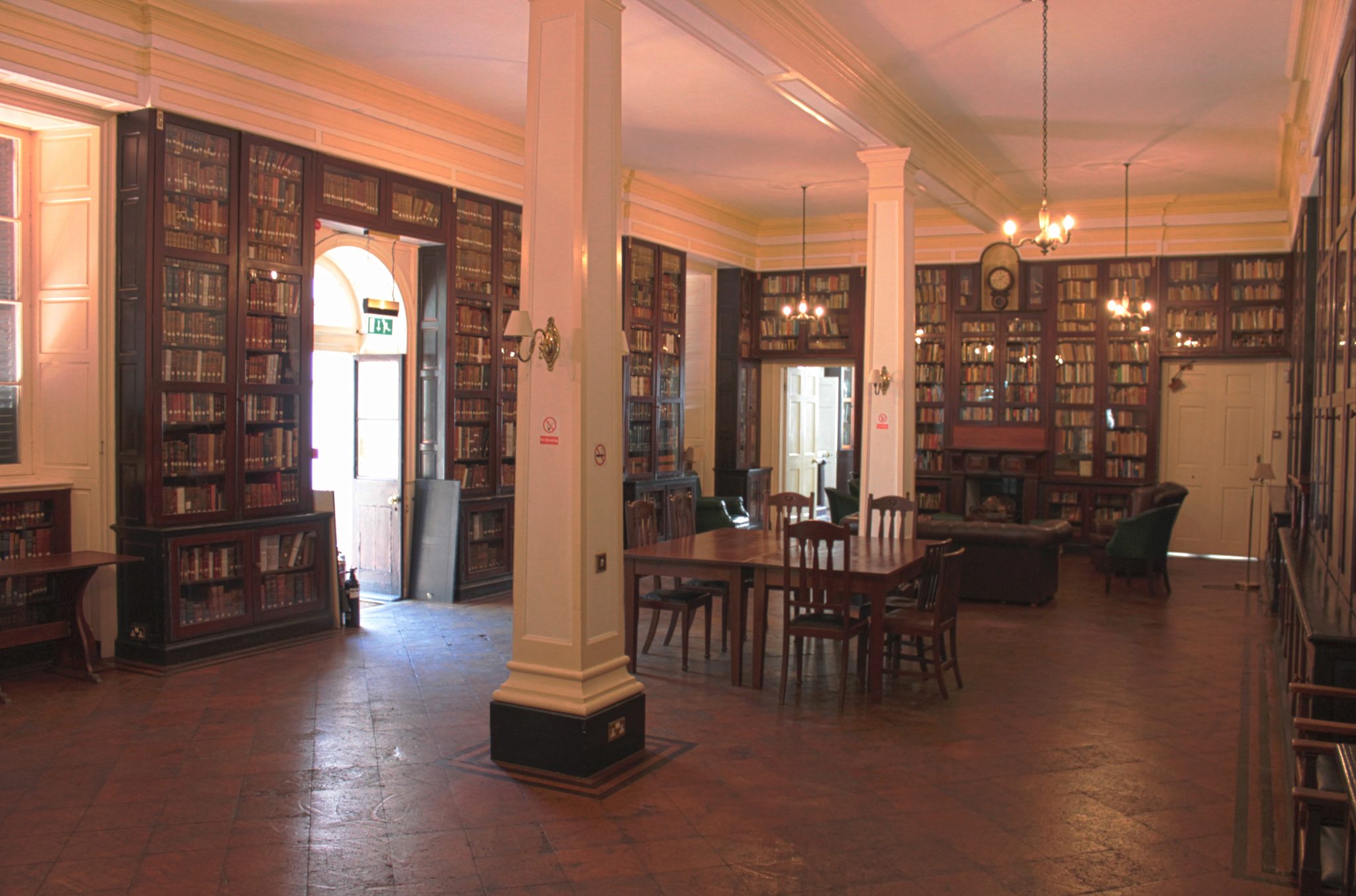 LA BIBLIOTECA GARRISON DE GIBRALTAR CELEBRA SUS 230 AÑOS CON UN CICLO ...